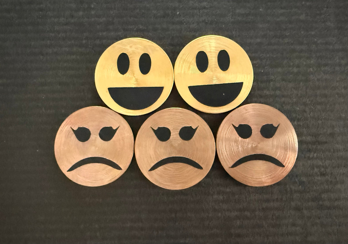 Hopping Half - Smiley Edition (Morgan Size) | V2 MAGIC SHOP