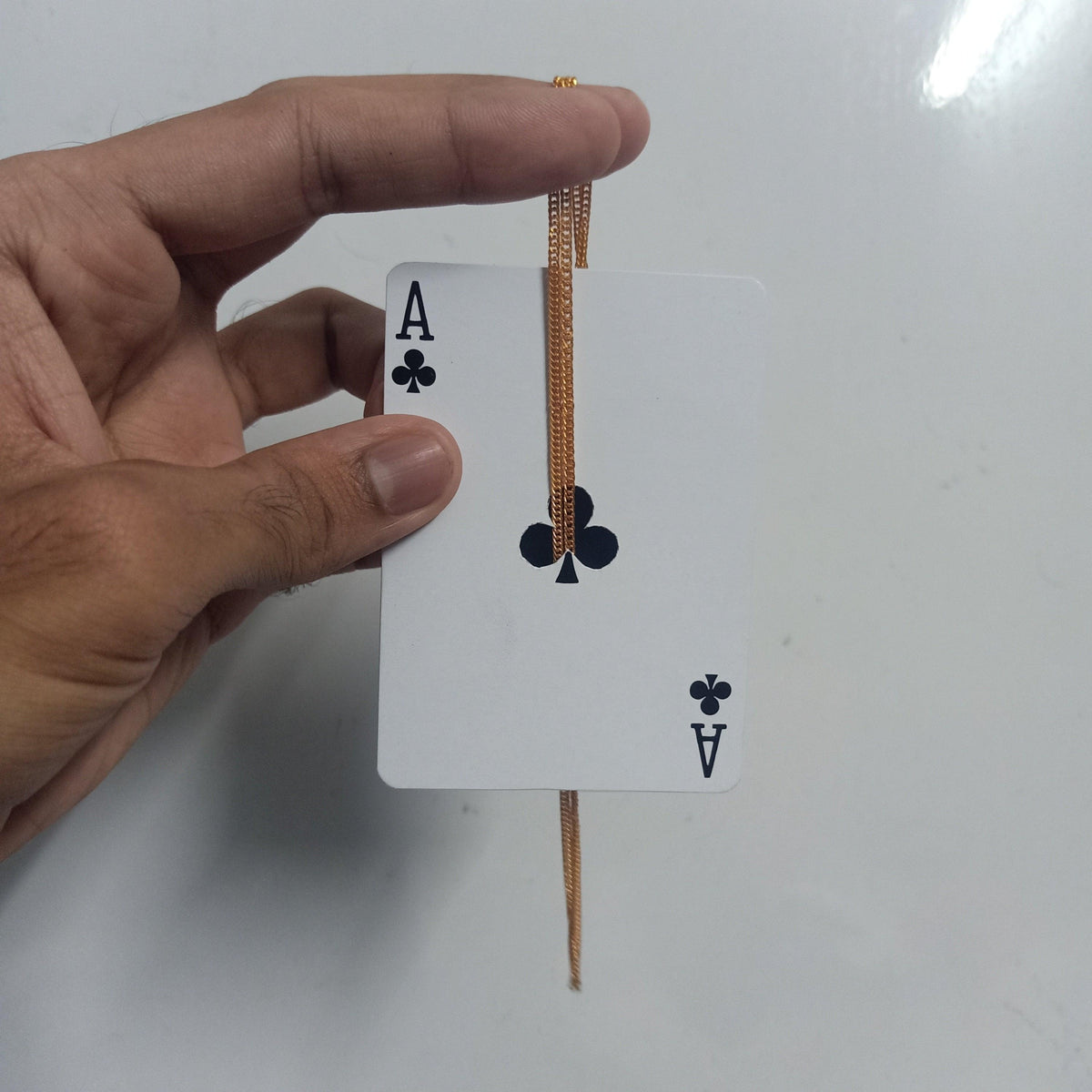 Chain Through Card | V2 MAGIC SHOP